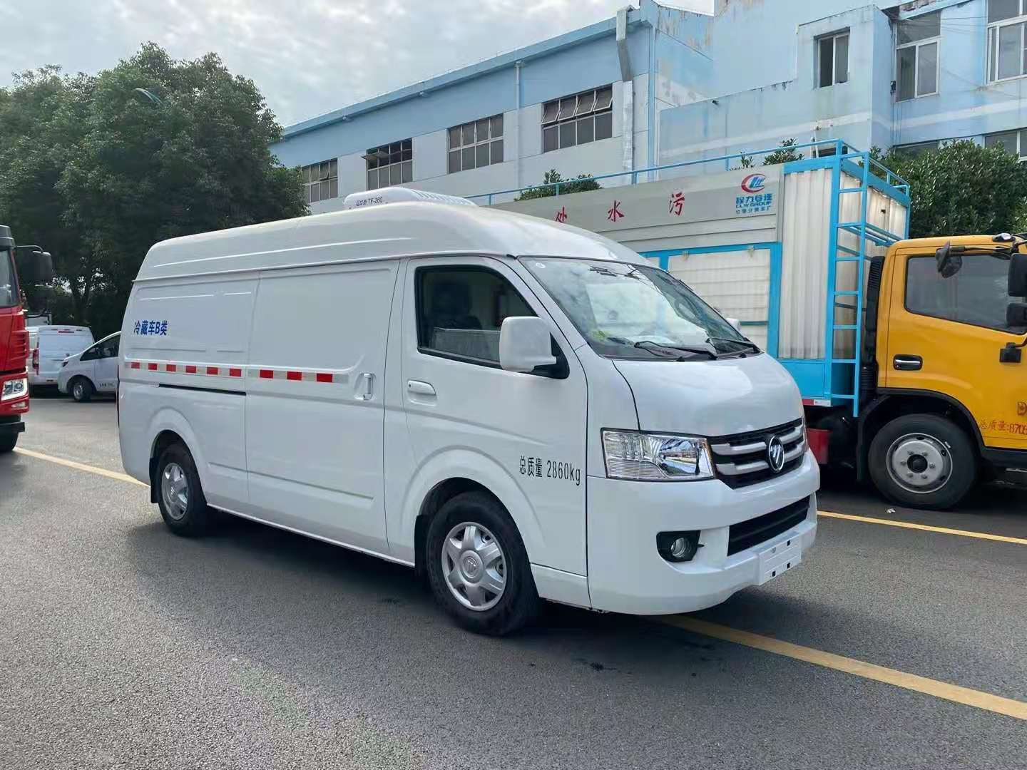 Foton G7 New Manual Gasoline 4x2 Cold Room Van Truck Freezer Truck video